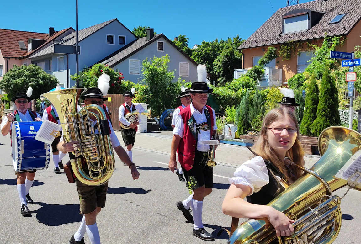 3. Mai 2024 - Tag der Tuba - Besserwisser Kalender