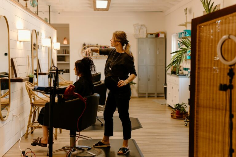 25. April 2026 - Tag der Wertschätzung für Friseure - Besserwisser Kalender